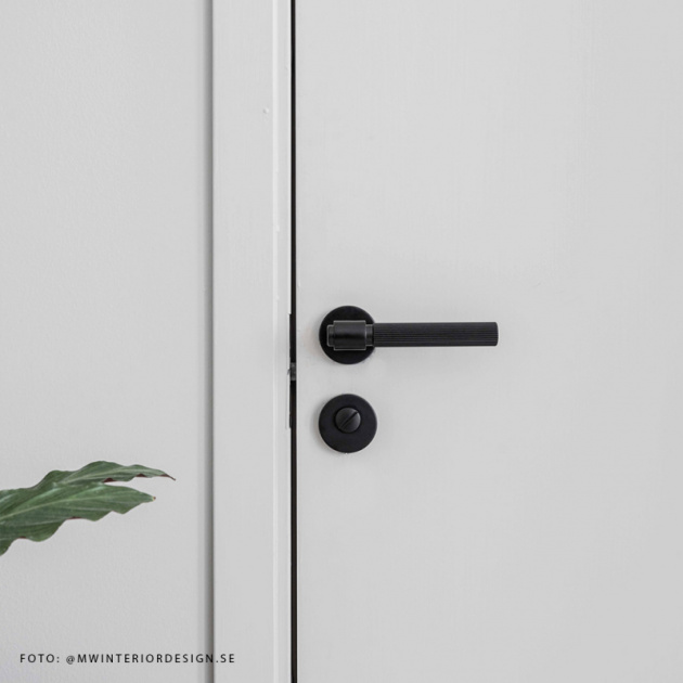 Door handle Helix Stripe - Matt Black | Door handle | Beslag Design